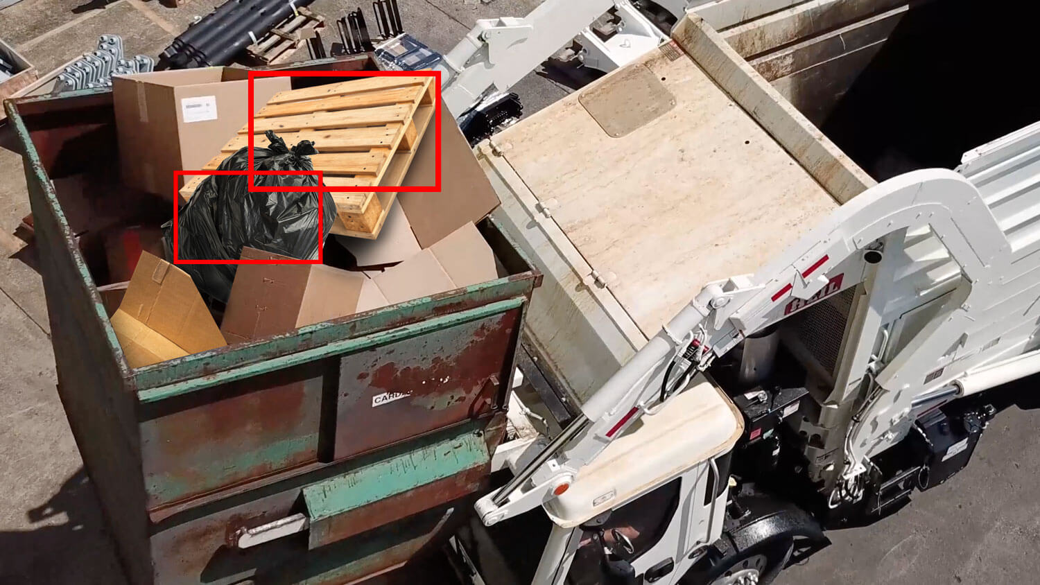 commercial-waste-contamination-detection-front-loader